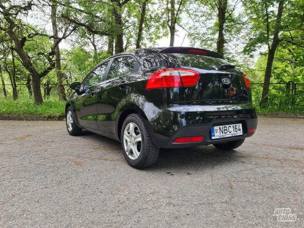 Black Kia Rio 2011 in Vilkaviskis, with an engine capacity of 1.10 L and mileage of 250 thousand km for 2900 €, photo 9 on AUTOMOTO.COM.LV