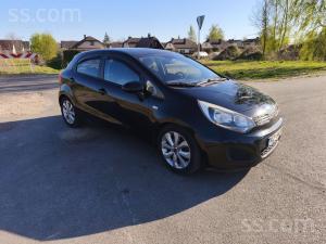 Black Kia Rio 2012 in Jelgava, with an engine capacity of 1.10 L and mileage of 299 thousand km for 3100 €, photo  on AUTOMOTO.COM.LV