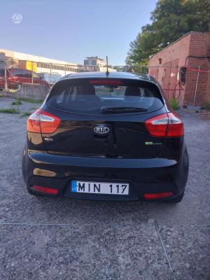 Black Kia Rio 2012 in Kaunas, with an engine capacity of 1.10 L and mileage of 230 thousand km for 3300 €, photo 5 on AUTOMOTO.COM.LV