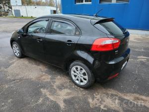 Melns Kia Rio 2012 Jelgava, ar dzinēja tilpumu 1.10 L un nobraukumu 299 tūkst. km par 2950 €, foto 5 vietnē AUTOMOTO.COM.LV