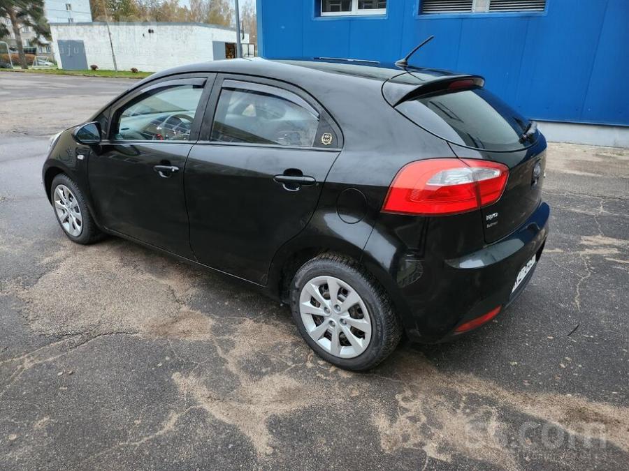 Melns Kia Rio 2012 Jelgava, ar dzinēja tilpumu 1.10 L un nobraukumu 299 tūkst. km par 2950 €, foto 5 vietnē AUTOMOTO.COM.LV