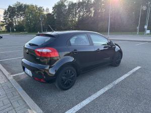 Melns Kia Rio 2012 Viļņa, ar dzinēja tilpumu 1.40 L un nobraukumu 222 tūkst. km par 2230 €, foto 4 vietnē AUTOMOTO.COM.LV