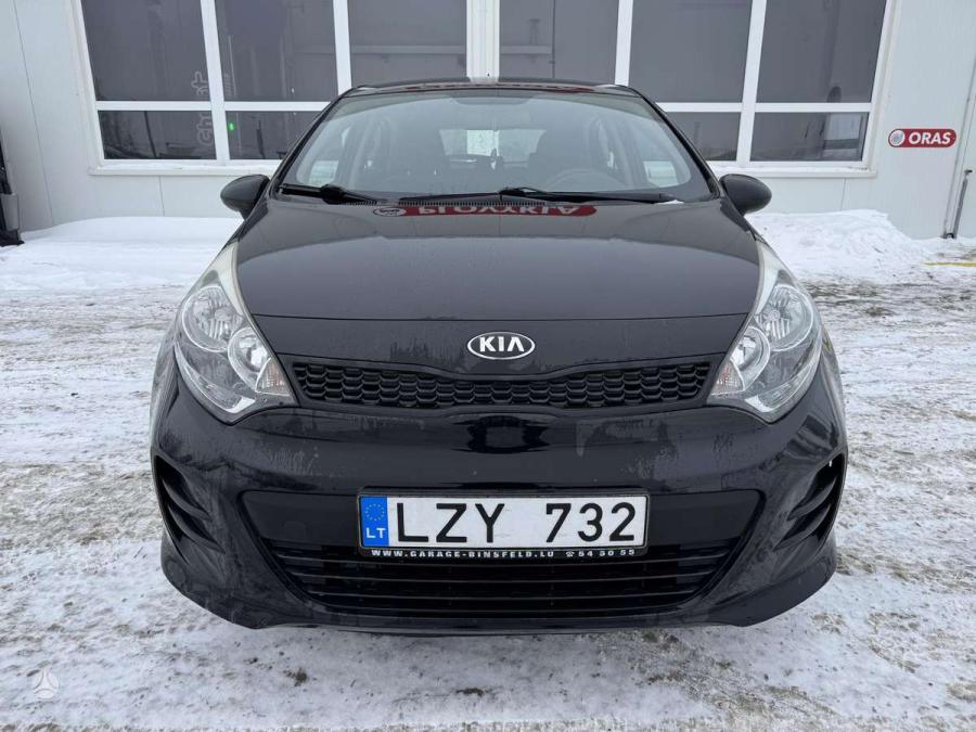 Black Kia Rio 2016 in Kretinga, with an engine capacity of 1.12 L and mileage of 220 thousand km for 3495 €, photo 3 on AUTOMOTO.COM.LV