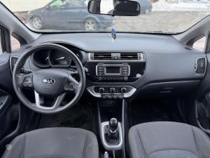 Black Kia Rio 2016 in Kretinga, with an engine capacity of 1.12 L and mileage of 220 thousand km for 3495 €, photo 13 on AUTOMOTO.COM.LV