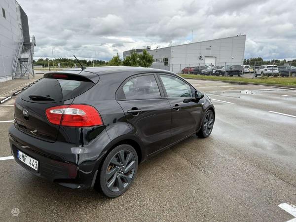 Melns Kia Rio 2016 Panevēža, ar dzinēja tilpumu 1.25 L un nobraukumu 95 tūkst. km par 6700 €, foto 4 vietnē AUTOMOTO.COM.LV