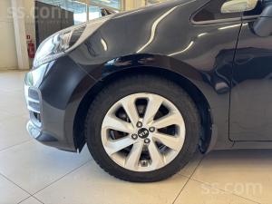 Black Kia Rio 2017 in Riga, with an engine capacity of 1.40 L and mileage of 134 thousand km for 7500 €, photo 7 on AUTOMOTO.COM.LV