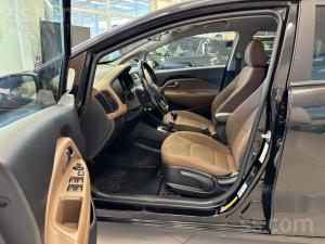 Black Kia Rio 2017 in Riga, with an engine capacity of 1.40 L and mileage of 134 thousand km for 7500 €, photo 9 on AUTOMOTO.COM.LV