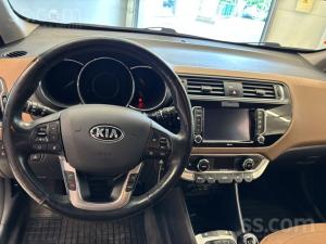 Black Kia Rio 2017 in Riga, with an engine capacity of 1.40 L and mileage of 134 thousand km for 7500 €, photo 12 on AUTOMOTO.COM.LV