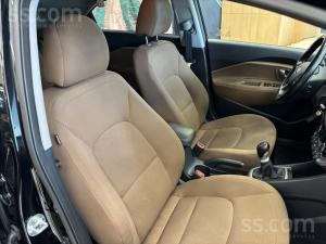 Black Kia Rio 2017 in Riga, with an engine capacity of 1.40 L and mileage of 134 thousand km for 7500 €, photo 16 on AUTOMOTO.COM.LV