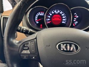 Black Kia Rio 2017 in Riga, with an engine capacity of 1.40 L and mileage of 134 thousand km for 7500 €, photo 18 on AUTOMOTO.COM.LV