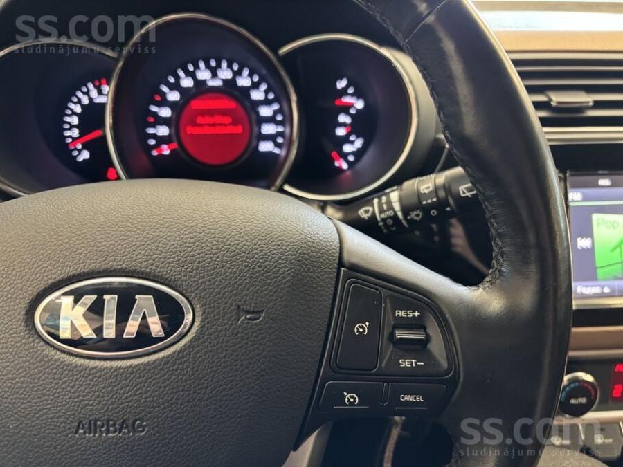 Black Kia Rio 2017 in Riga, with an engine capacity of 1.40 L and mileage of 134 thousand km for 7500 €, photo 19 on AUTOMOTO.COM.LV