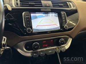 Black Kia Rio 2017 in Riga, with an engine capacity of 1.40 L and mileage of 134 thousand km for 7500 €, photo 23 on AUTOMOTO.COM.LV