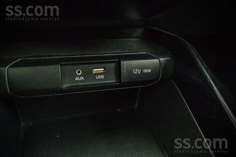 Black Kia Rio 2017 in Riga, with an engine capacity of 1.40 L and mileage of 0 thousand km for 5990 €, photo 17 on AUTOMOTO.COM.LV