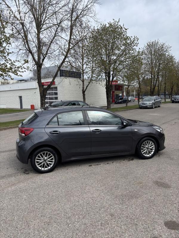 Melns Kia Rio 2017 Kauņa, ar dzinēja tilpumu 1.00 L un nobraukumu 170 tūkst. km par 5050 €, foto 2 vietnē AUTOMOTO.COM.LV
