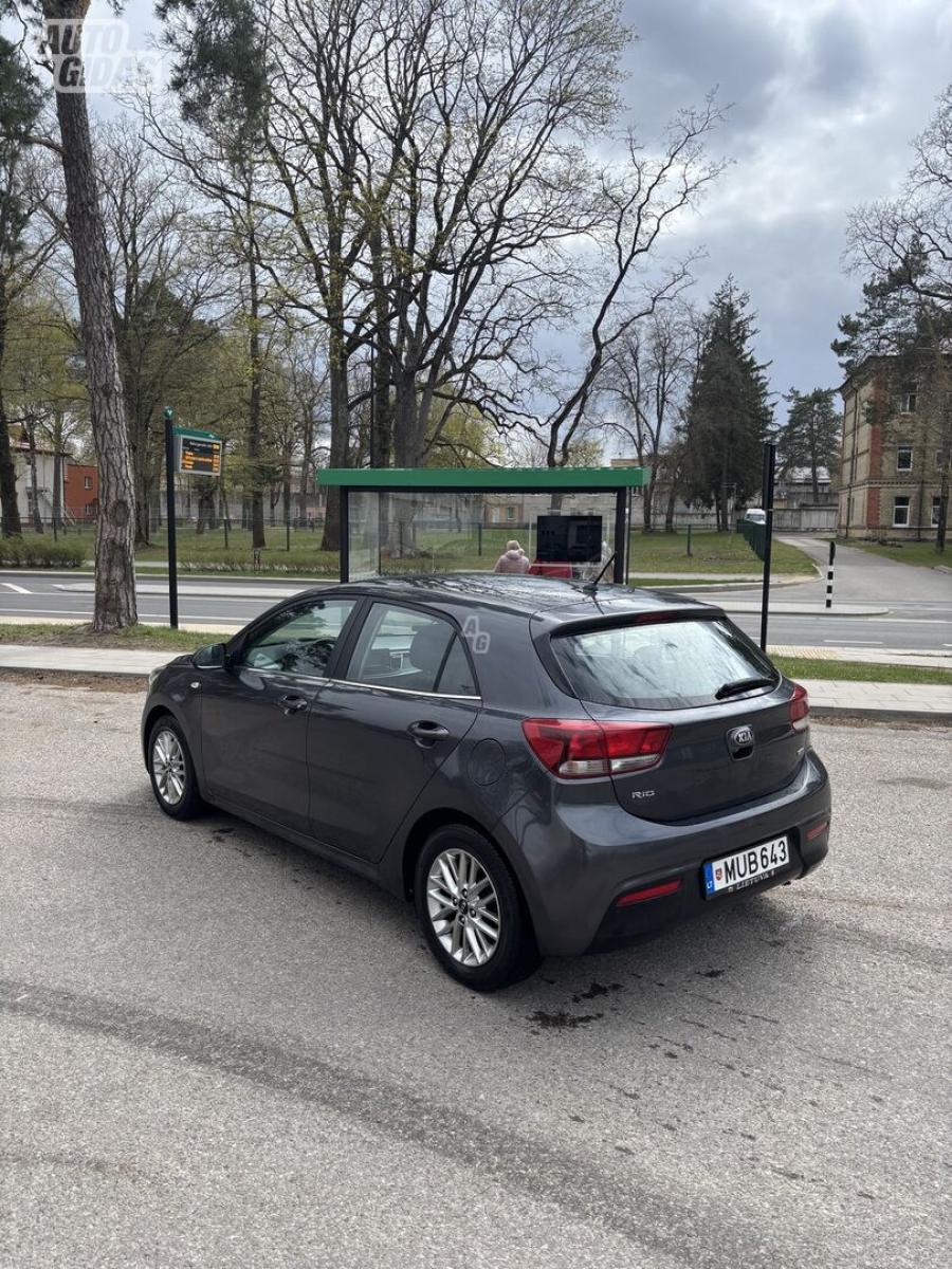 Melns Kia Rio 2017 Kauņa, ar dzinēja tilpumu 1.00 L un nobraukumu 170 tūkst. km par 5050 €, foto 7 vietnē AUTOMOTO.COM.LV