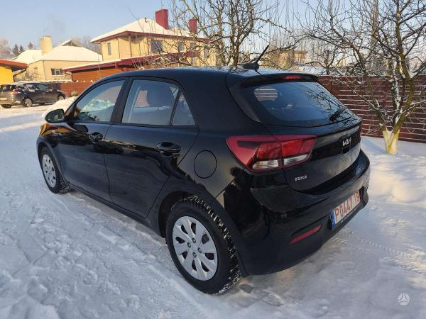 Melns Kia Rio 2022 Šauļi, ar dzinēja tilpumu 1.20 L un nobraukumu 21 tūkst. km par 9600 €, foto 3 vietnē AUTOMOTO.COM.LV