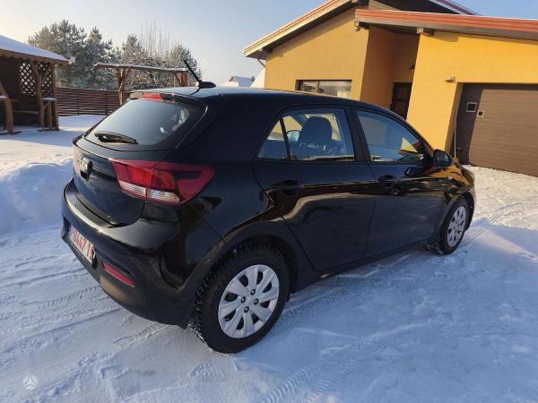 Melns Kia Rio 2022 Šauļi, ar dzinēja tilpumu 1.20 L un nobraukumu 21 tūkst. km par 9600 €, foto 4 vietnē AUTOMOTO.COM.LV