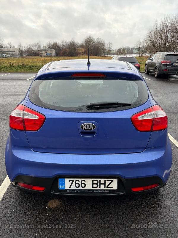 Blue Kia Rio 2012 in Tallinn, with an engine capacity of 1.20 L and mileage of 121 thousand km for 3300 €, photo 3 on AUTOMOTO.COM.LV