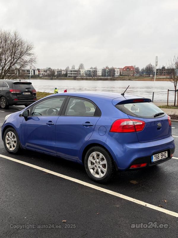 Blue Kia Rio 2012 in Tallinn, with an engine capacity of 1.20 L and mileage of 121 thousand km for 3300 €, photo 7 on AUTOMOTO.COM.LV