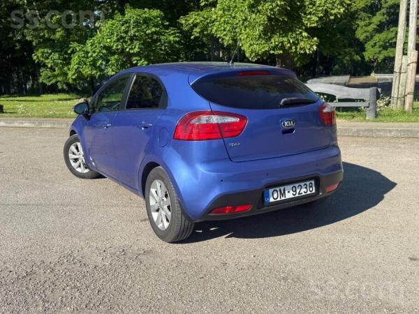 Blue Kia Rio 2012 in Aizkraukle, with an engine capacity of 1.40 L and mileage of 178 thousand km for 4100 €, photo 4 on AUTOMOTO.COM.LV