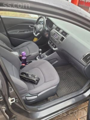 Zils Kia Rio 2015 Rīga, ar dzinēja tilpumu 1.20 L un nobraukumu 231 tūkst. km par 3500 €, foto 3 vietnē AUTOMOTO.COM.LV