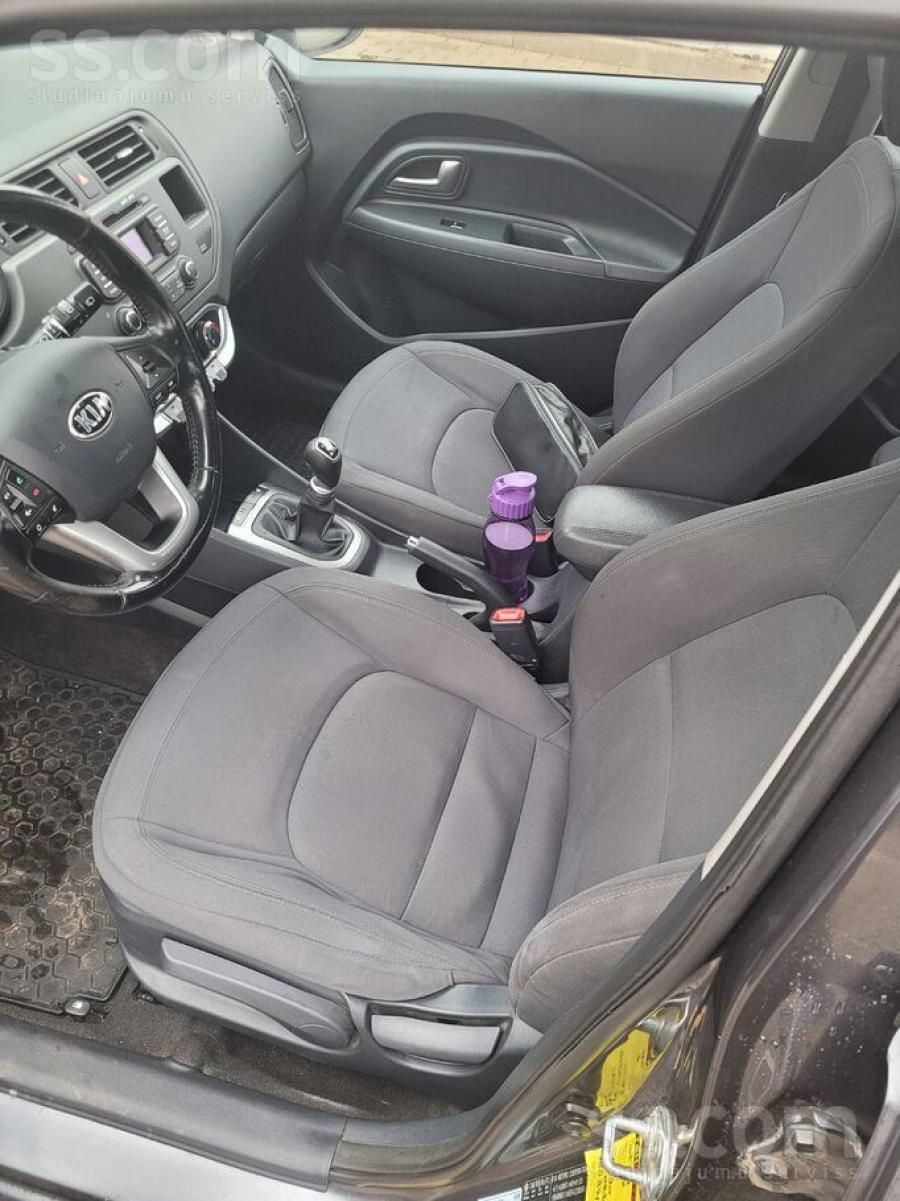 Zils Kia Rio 2015 Rīga, ar dzinēja tilpumu 1.20 L un nobraukumu 231 tūkst. km par 3500 €, foto 9 vietnē AUTOMOTO.COM.LV