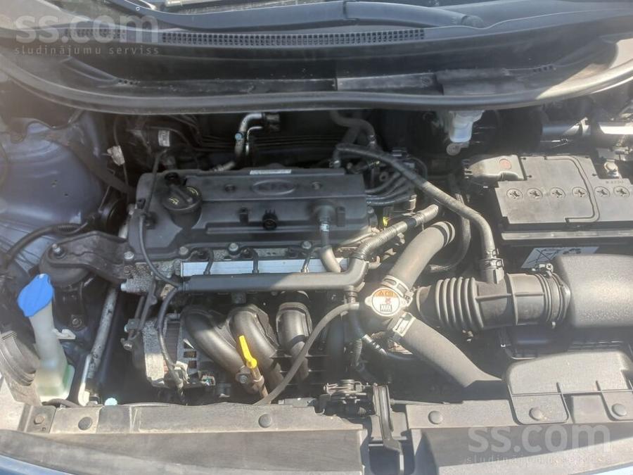 Blue Kia Rio 2015 in Riga, with an engine capacity of 1.30 L and mileage of 130 thousand km for 3500 €, photo 6 on AUTOMOTO.COM.LV