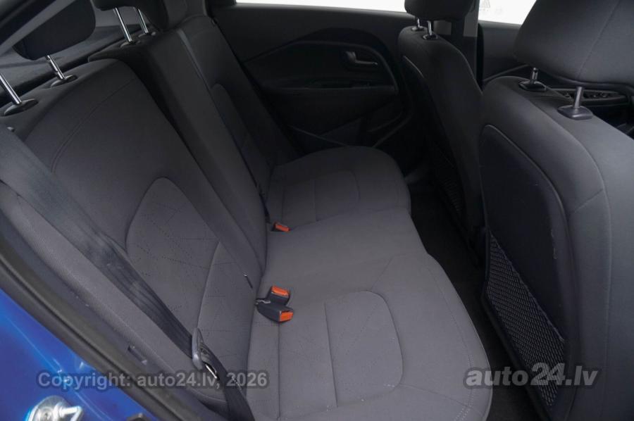 Zils Kia Rio 2015 Tallina, ar dzinēja tilpumu 1.20 L un nobraukumu 162 tūkst. km par 4990 €, foto 13 vietnē AUTOMOTO.COM.LV