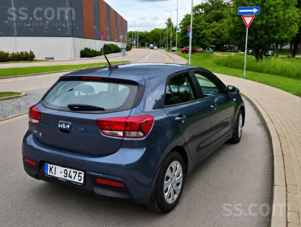 Zils Kia Rio 2021 Rīga, ar dzinēja tilpumu 1.00 L un nobraukumu 63 tūkst. km par 11250 €, foto  vietnē AUTOMOTO.COM.LV