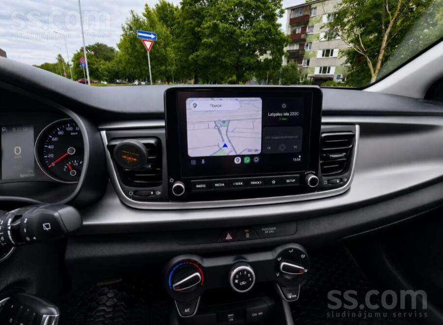 Blue Kia Rio 2021 in Riga, with an engine capacity of 1.00 L and mileage of 63 thousand km for 11250 €, photo 6 on AUTOMOTO.COM.LV