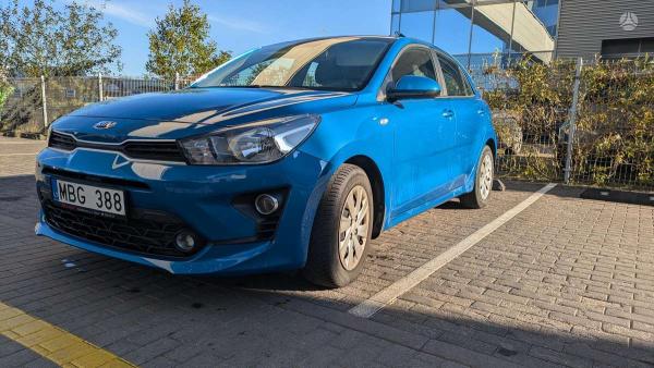 Blue Kia Rio 2021 in Vilnius, with an engine capacity of 1.20 L and mileage of 45 thousand km for 12000 €, photo 1 on AUTOMOTO.COM.LV