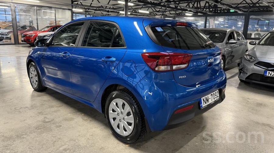 Zils Kia Rio 2023 Rīga, ar dzinēja tilpumu 1.00 L un nobraukumu 39 tūkst. km par 13500 €, foto 3 vietnē AUTOMOTO.COM.LV