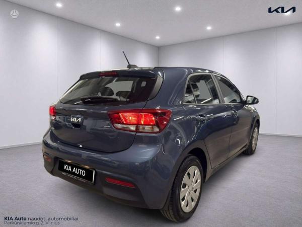 Blue Kia Rio 2023 in Vilnius, with an engine capacity of 1.20 L and mileage of 57 thousand km for 10900 €, photo 3 on AUTOMOTO.COM.LV