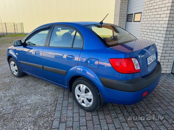 Blue Kia Rio 2006 in Paide, with an engine capacity of 1.40 L and mileage of 127 thousand km for 2799 €, photo 2 on AUTOMOTO.COM.LV
