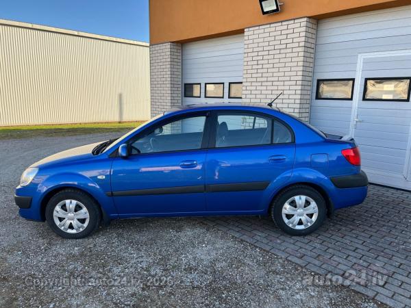 Blue Kia Rio 2006 in Paide, with an engine capacity of 1.40 L and mileage of 127 thousand km for 2799 €, photo 3 on AUTOMOTO.COM.LV