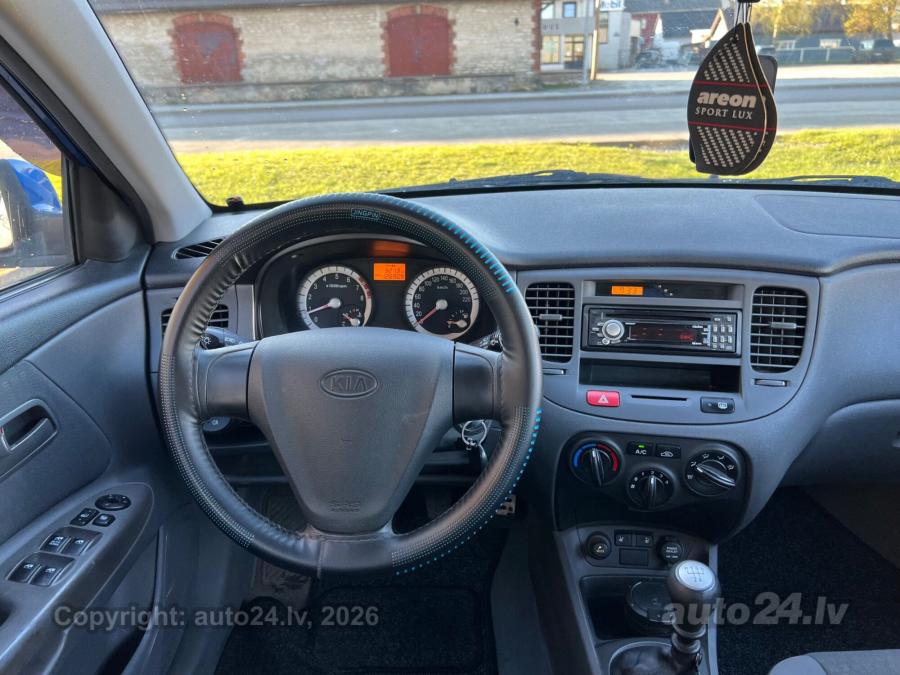Zils Kia Rio 2006 Paide, ar dzinēja tilpumu 1.40 L un nobraukumu 127 tūkst. km par 2799 €, foto 9 vietnē AUTOMOTO.COM.LV