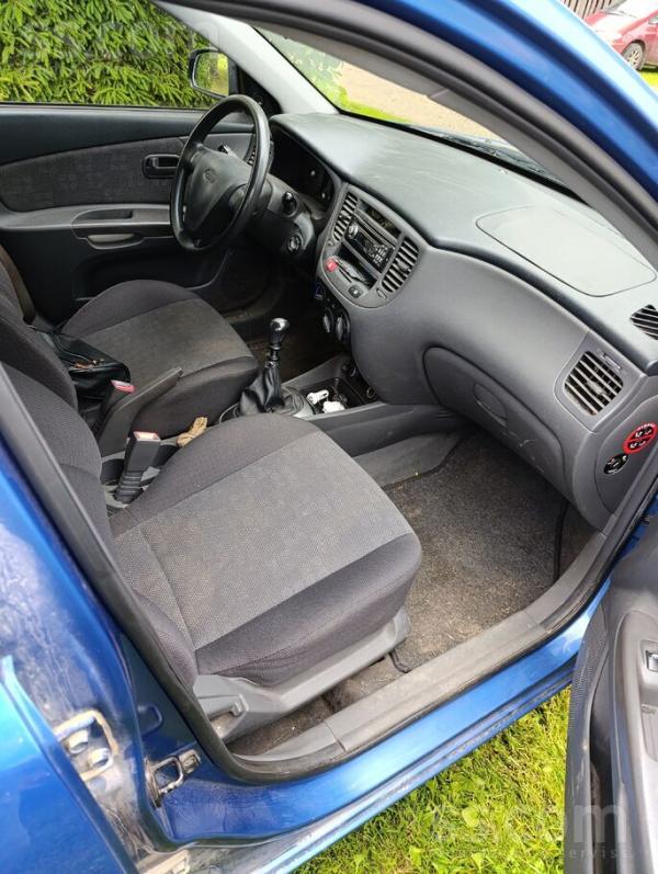 Zils Kia Rio 2007 Ludza, ar dzinēja tilpumu 1.40 L un nobraukumu 182 tūkst. km par 500 €, foto 3 vietnē AUTOMOTO.COM.LV