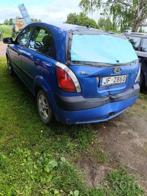 Zils Kia Rio 2007 Ludza, ar dzinēja tilpumu 1.40 L un nobraukumu 182 tūkst. km par 500 €, foto 3 vietnē AUTOMOTO.COM.LV