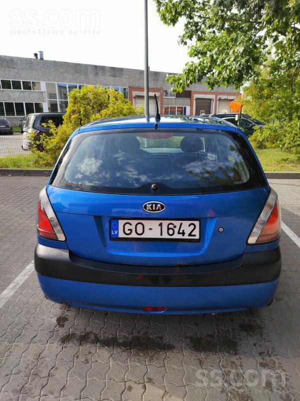 Blue Kia Rio 2007 in Jelgava, with an engine capacity of 1.40 L and mileage of 251 thousand km for 300 €, photo 3 on AUTOMOTO.COM.LV