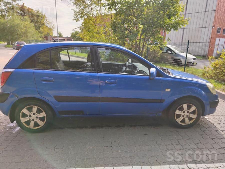 Zils Kia Rio 2007 Jelgava, ar dzinēja tilpumu 1.40 L un nobraukumu 251 tūkst. km par 300 €, foto 8 vietnē AUTOMOTO.COM.LV