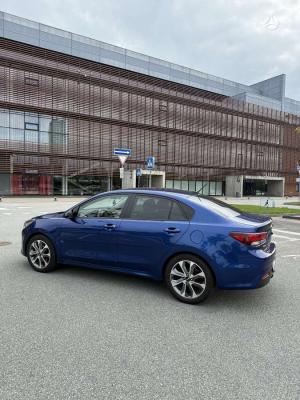 Blue Kia Rio 2018 in Klaipeda, with an engine capacity of 1.59 L and mileage of 193 thousand km for 7400 €, photo 6 on AUTOMOTO.COM.LV