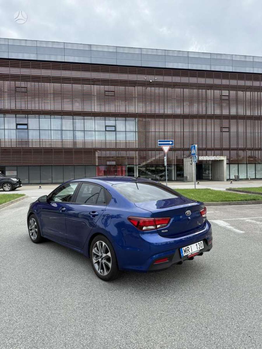 Blue Kia Rio 2018 in Klaipeda, with an engine capacity of 1.59 L and mileage of 193 thousand km for 7400 €, photo 7 on AUTOMOTO.COM.LV