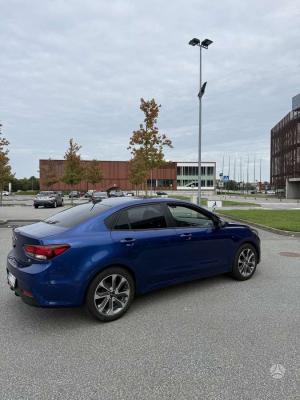 Blue Kia Rio 2018 in Klaipeda, with an engine capacity of 1.59 L and mileage of 193 thousand km for 7400 €, photo 10 on AUTOMOTO.COM.LV