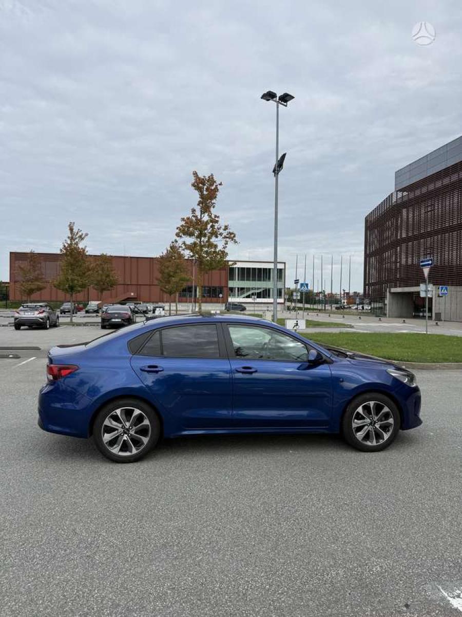Blue Kia Rio 2018 in Klaipeda, with an engine capacity of 1.59 L and mileage of 193 thousand km for 7400 €, photo 12 on AUTOMOTO.COM.LV