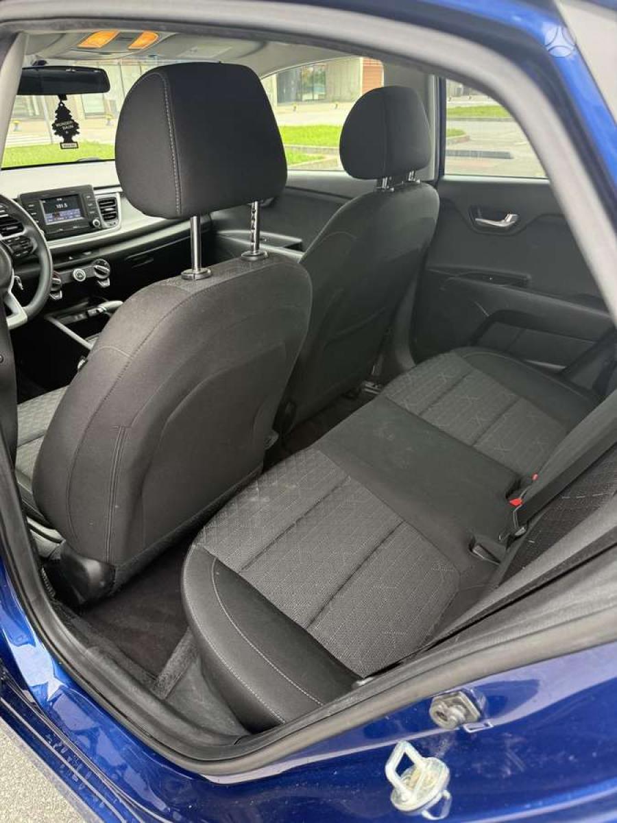 Blue Kia Rio 2018 in Klaipeda, with an engine capacity of 1.59 L and mileage of 193 thousand km for 7400 €, photo 16 on AUTOMOTO.COM.LV