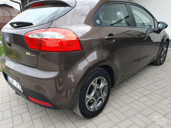 Brown Kia Rio 2012 in Siauliai, with an engine capacity of 1.20 L and mileage of 276 thousand km for 2800 €, photo 5 on AUTOMOTO.COM.LV