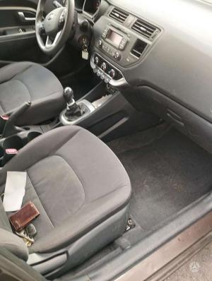Brown Kia Rio 2013 in Silute, with an engine capacity of 0.00 L and mileage of 280 thousand km for 3200 €, photo 7 on AUTOMOTO.COM.LV