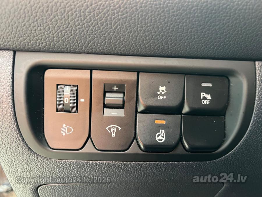 Brown Kia Rio 2015 in Kuressaare, with an engine capacity of 1.40 L and mileage of 57 thousand km for 8890 €, photo 18 on AUTOMOTO.COM.LV