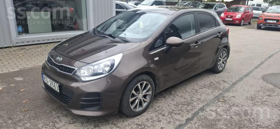 Brown Kia Rio 2015 in Jelgava, with an engine capacity of 1.20 L and mileage of 401 thousand km for 1650 €, photo 3 on AUTOMOTO.COM.LV