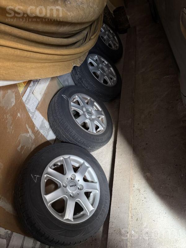 Pelēks Kia Rio 2007 Rīga, ar dzinēja tilpumu 1.40 L un nobraukumu 37 tūkst. km par 3000 €, foto 3 vietnē AUTOMOTO.COM.LV